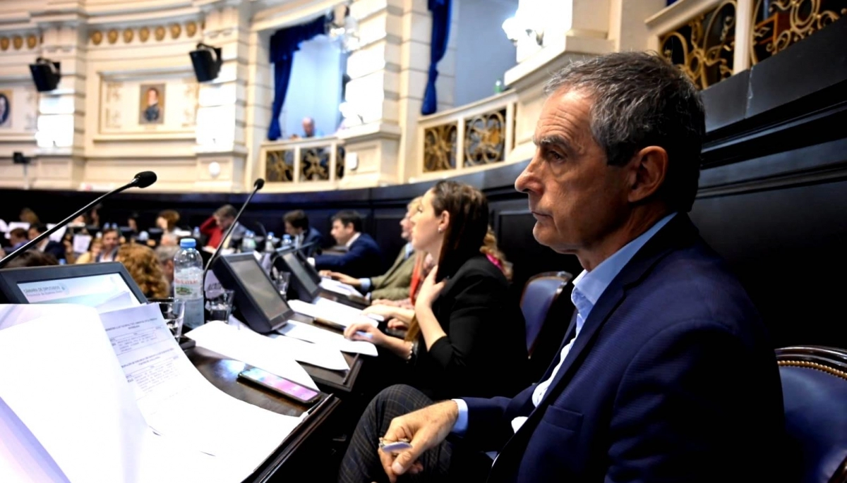 El ping pong de preguntas de Cronos: Claudio Frangul, diputado ... El ping pong de preguntas de Cronos: Claudio Frangul, diputado ...