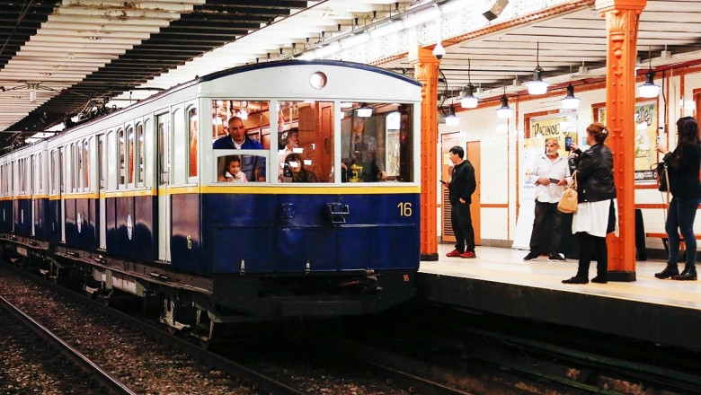 Vuelve el recorrido por los subtes históricos de Buenos Aires - Cronos ...