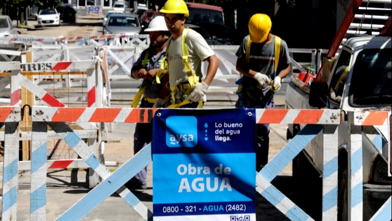 AySA continúa con obras de agua potable en el barrio Padre Ricciardelli - Cronos Noticias
