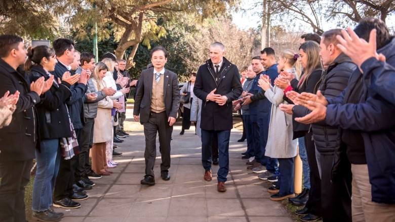 Visita internacional: Navarro recibió al Embajador de Japón para ...